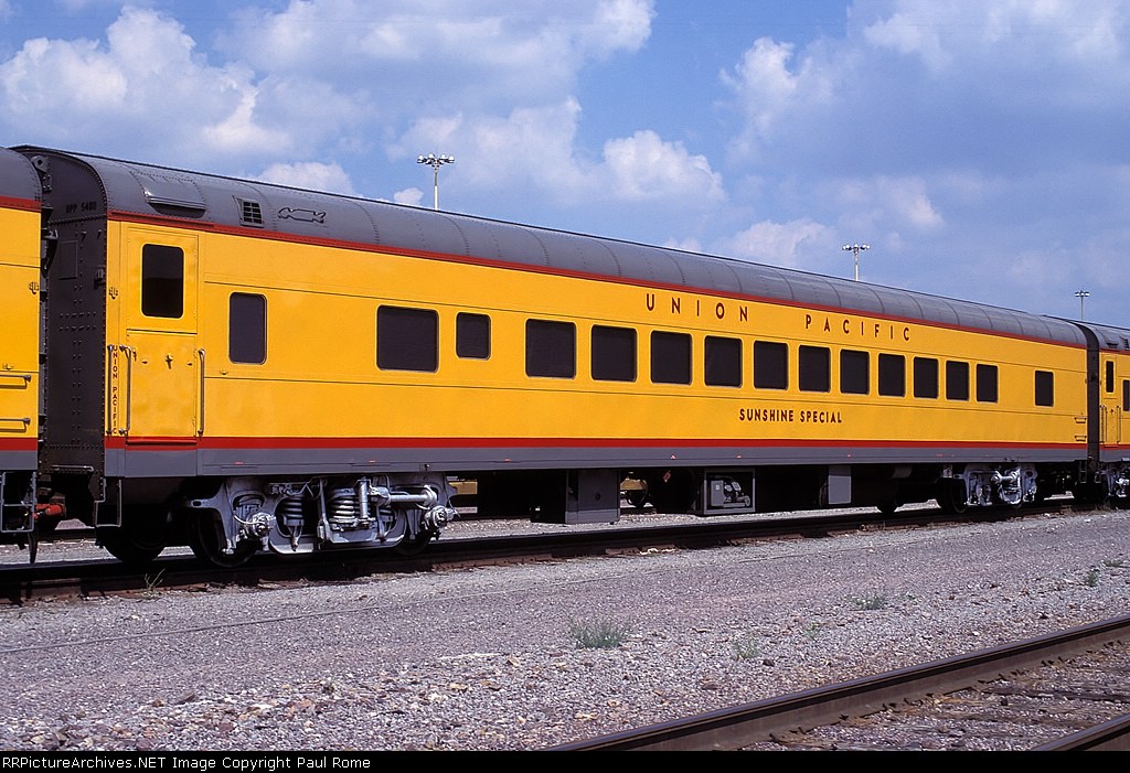 UPP 5480, Sunshine Special, Coach at UPs Proviso Yard